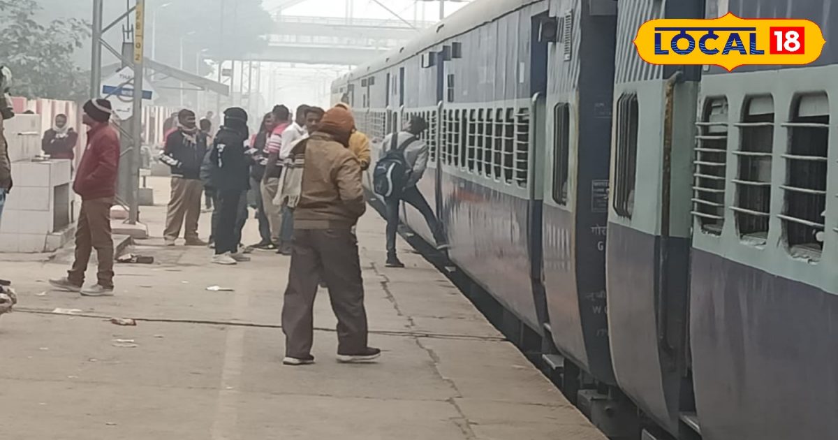 छपरा-थावे रेलखंड पर शुरू हुआ पैसेंजर ट्रेनों का परिचालन, सप्ताह में तीन दिन चलेगी यह ट्रेन ...