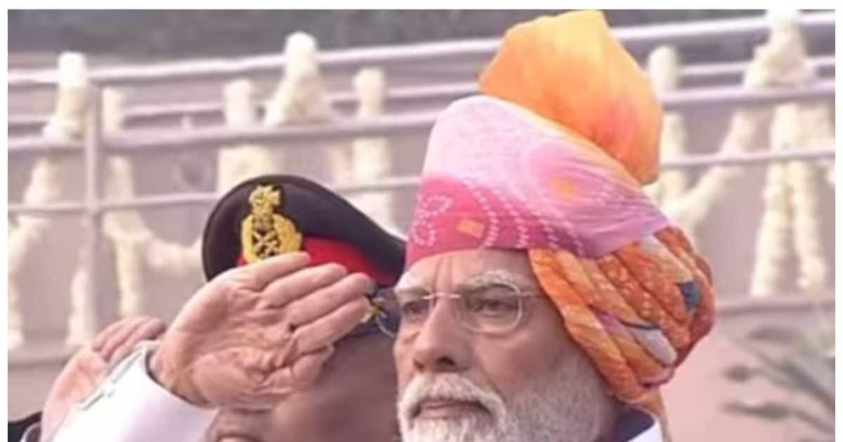 PM Modi Pagdi: गणतंत्र दिवस पर खास परिधान में नजर आए PM मोदी, पीली रंग ...