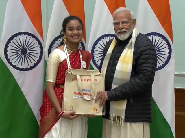 प्राण प्रतिष्‍ठा के अगले दिन दिल्‍ली में नन्‍हें बच्‍चों से मिले पीएम ...