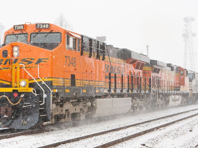 इस देश में नहीं है कोई ट्रेन, पहले भी हो चुकी हैं कोशिशें, अब ‘लावा ...