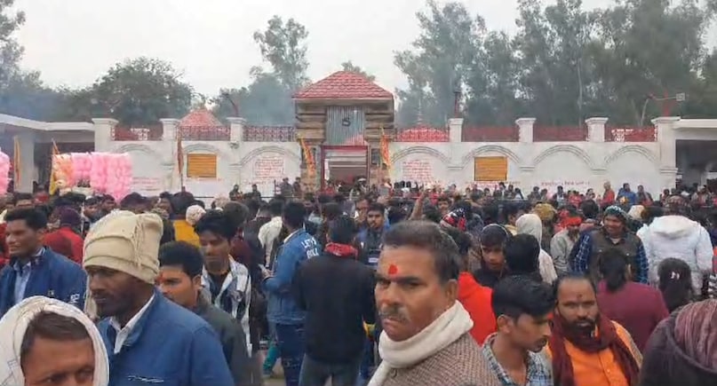 PHOTOS: भक्त के बुलाने पर मस्तक चीर कर जिद्दी राजा को दिया था दर्शन ...