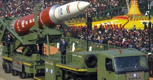Military Strength Ranking 2024: दुनिया की सबसे ताकतवर सेनाओं में भारतीय ...