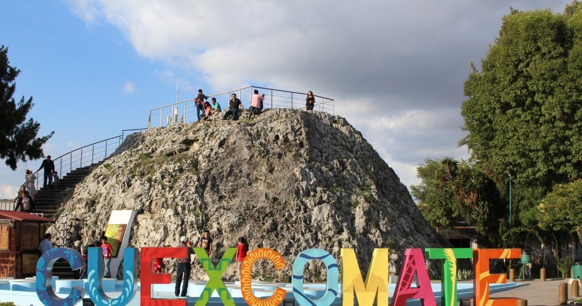 दुनिया का इकलौता ज्वालामुखी, जिसके अंदर बड़े आराम से घूमते हैं लोग ...