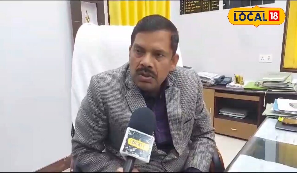 "शुरू मजबूरी में किया था, अब मजा आने लगा है", दिलचस्प है IFS कैलाश प्रकाश की कहानी-Jhansi forest ...