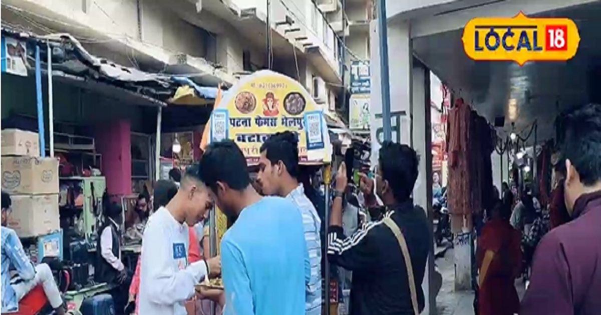 Bhelpuri became famous in Chapra people wait for food after 12 noon