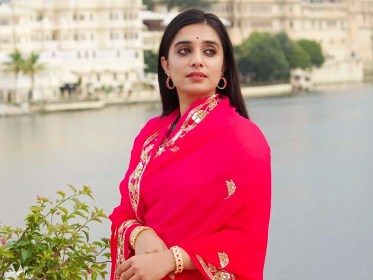 कौन हैं हिमाचल की राजनीति में भूचाल लाने वाले विक्रमादित्य सिंह? 7 साल छोटी राजकुमारी से शादी ...