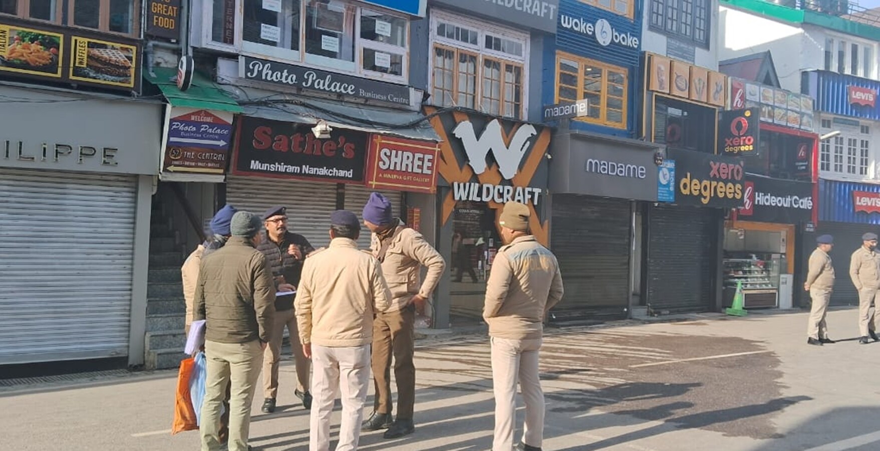 Shimla Murder: IGMC के बाहर रोते-रोते पिता बोले- मुझे कांधा देने वाला ...