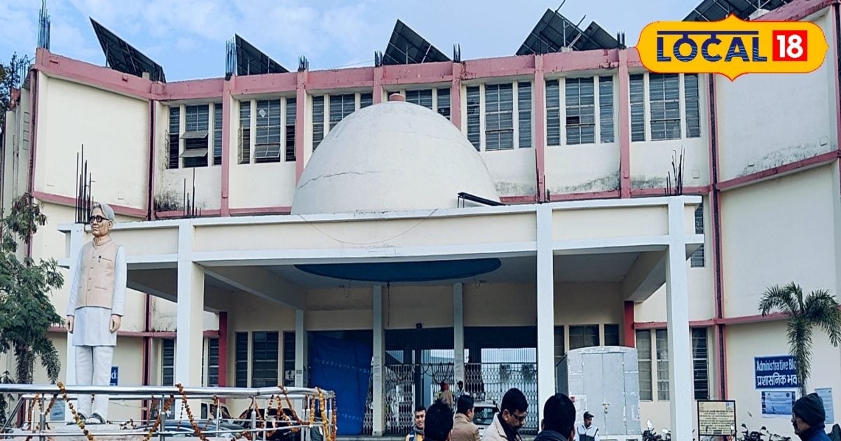 In JPU Chapra Student Free travel to university now