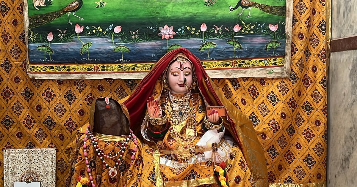 The place in Braj where Radha Krishna played for the first time