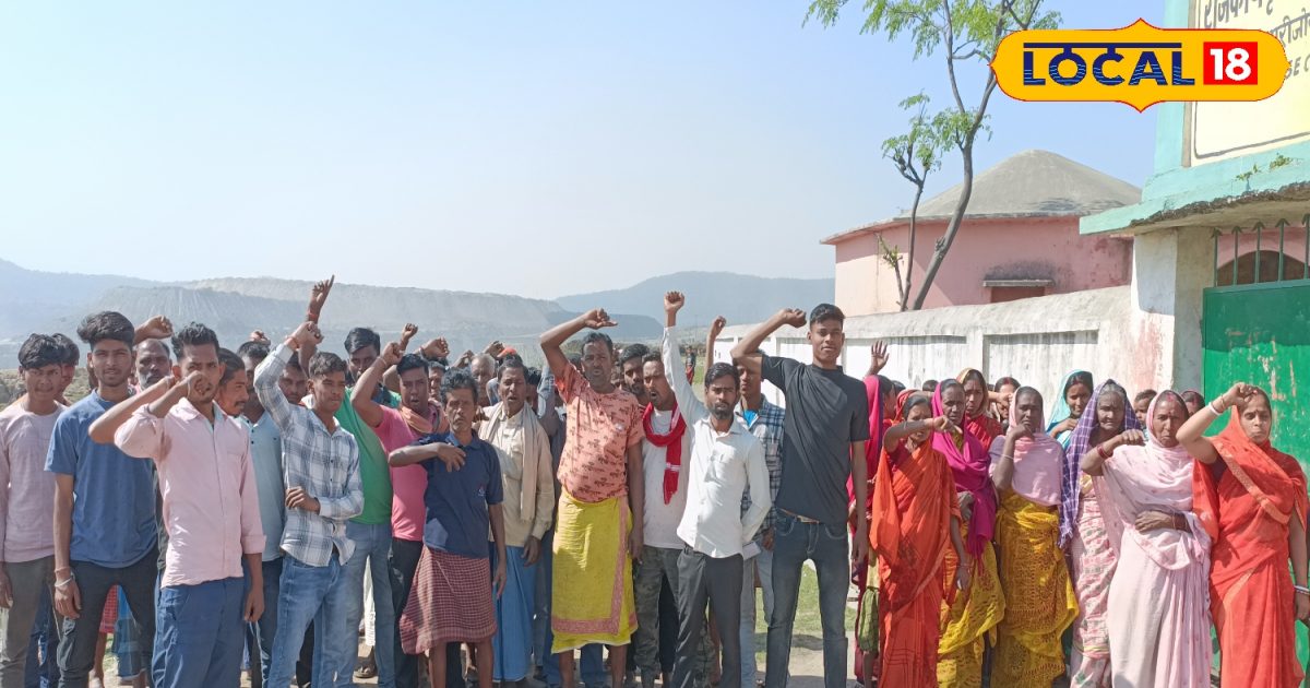 Thousands of villagers of this village simultaneously announced vote ...