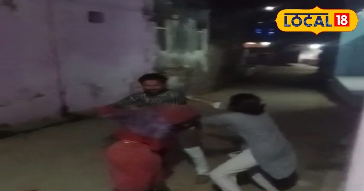 young-man beat by-daughter and her mother-badly-with-slippers-and-slaps ...