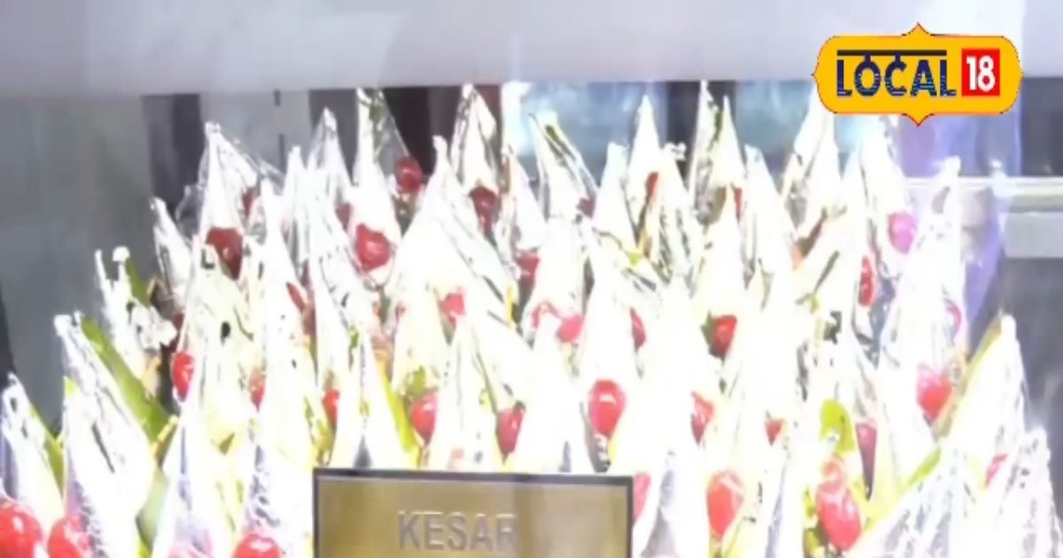 52 types of paan are available here. chocolate and fire smoke pan in indore
