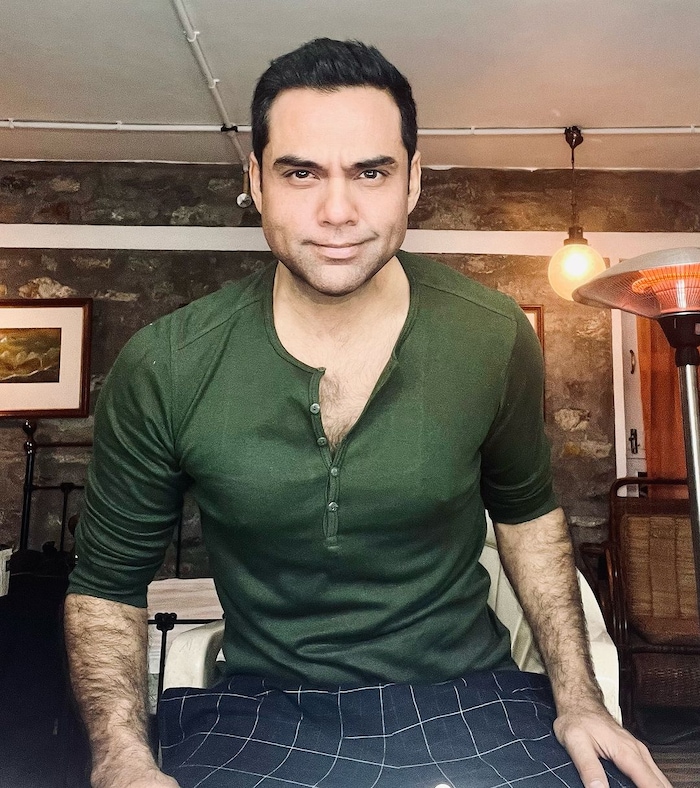 सोनम कपूर के हीरो ने फ्लॉप फिल्म से किया डेब्यू, 19 साल में दीं 8 डिजास्टर, महाफ्लॉप रहा ...