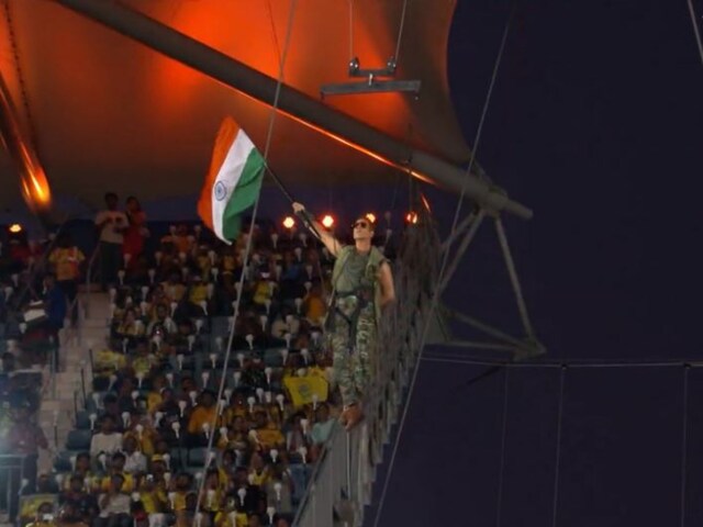 आईपीएल ओपनिंग सेरेमनी में अक्षय कुमार ने बांधा समां, रहमान, टाइगर और ...