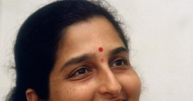 मशहूर गायिका अनुराधा पौडवाल बीजेपी में शामिल, मिलेगी बड़ी जिम्मेदारी ...