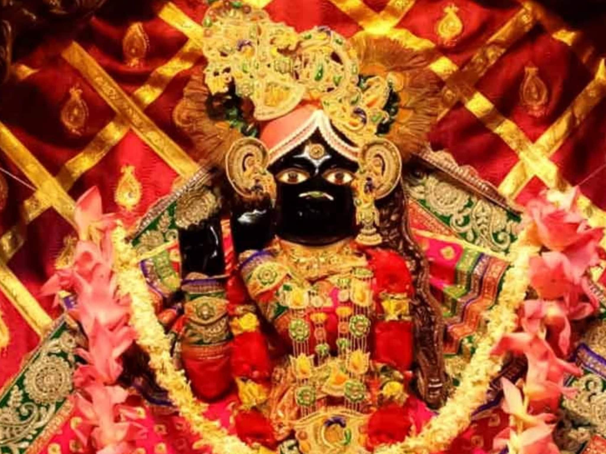 Banke Bihari Mandir Darshan Time Table: बांके बिहारी के दर्शन का बदल ...