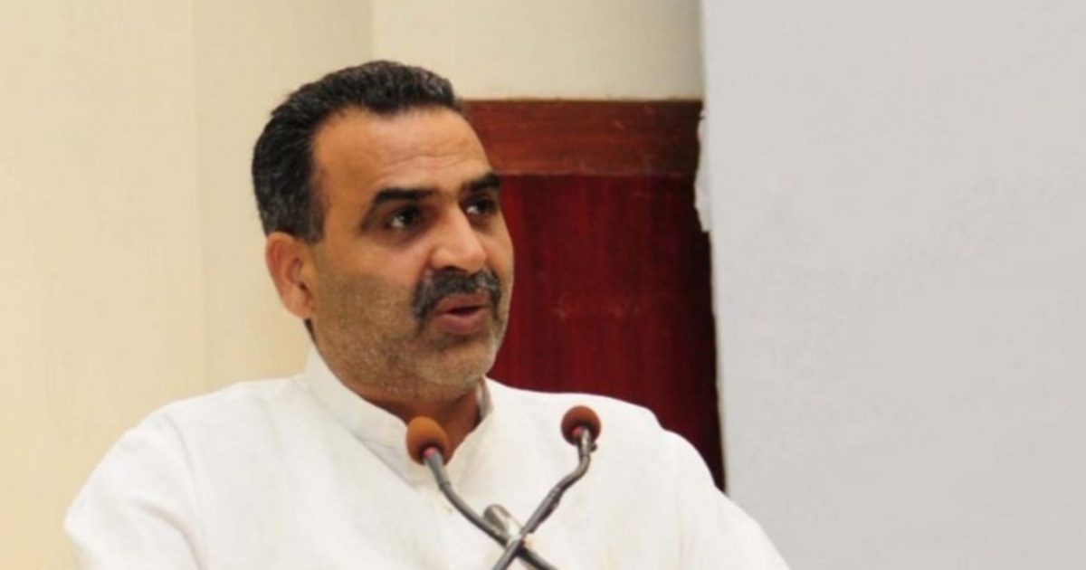संजीव बालियान के काफिले पर पथराव, समर्थकों ने गांव से सुरक्षित बाहर ...