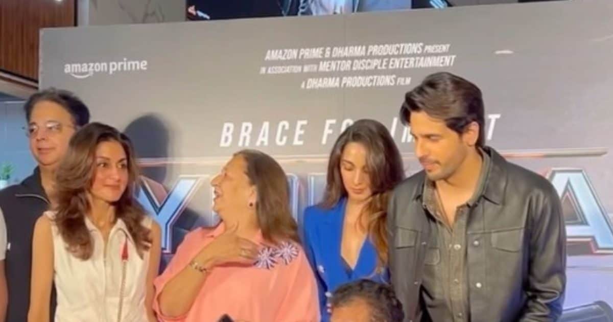 व्हीलचेयर पर थे पिता, 'योद्धा' की स्क्रीनिंग पर सिद्धार्थ मल्होत्रा कर ...