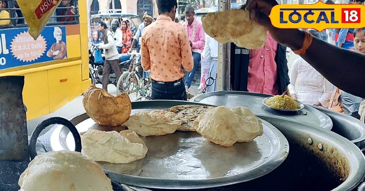If you want to eat delicious Chhola Bhatura in Chapra then come here ...