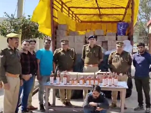 पुलिस को चेकिंग करता देख घबराया ड्राइवर, ट्रक छोड़ खेतों में भागा, फिर ...