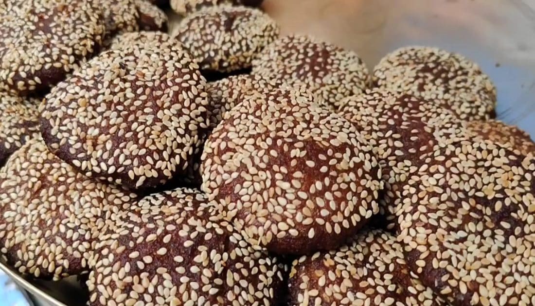 Gaya's famous Anarsa has been being made in Palamu for 20 years