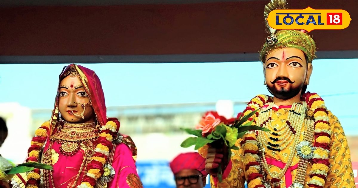 gangaur-the-200-year-old-wooden-god-kings-emperors wearing-same-clothes ...