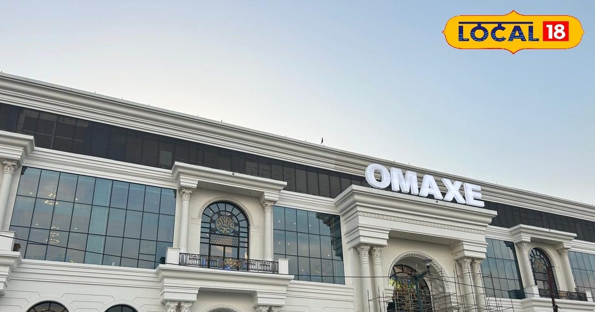 The first mall opened for the public in Yes Ne Chowk of Old Delhi ...