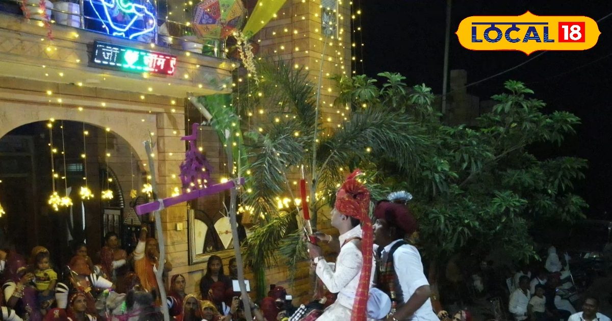 Maldhari groom comes on a camel to hit the Toran the reason is special