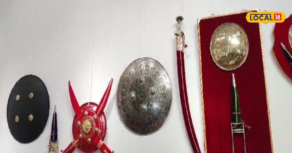 The dagger made here can even cut iron, ancestors used to make weapons ...