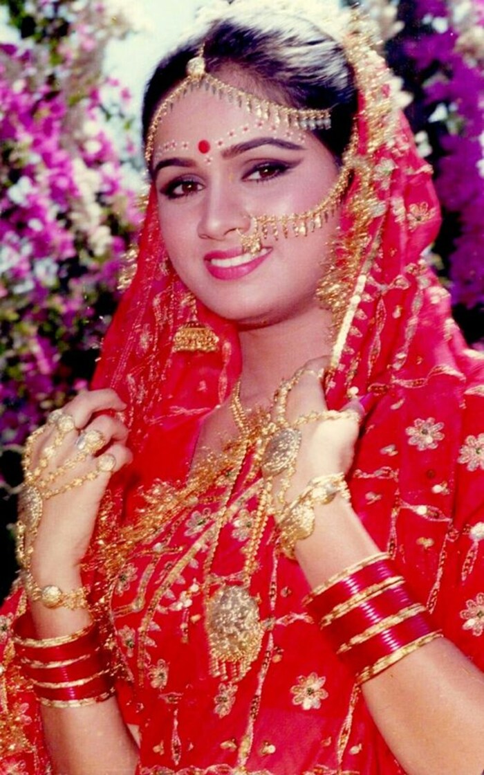 पद्मिनी कोल्हापुरे ने दिखाया 'घमंड', सुरेश ओबेरॉय की बोलती हुई बंद ...