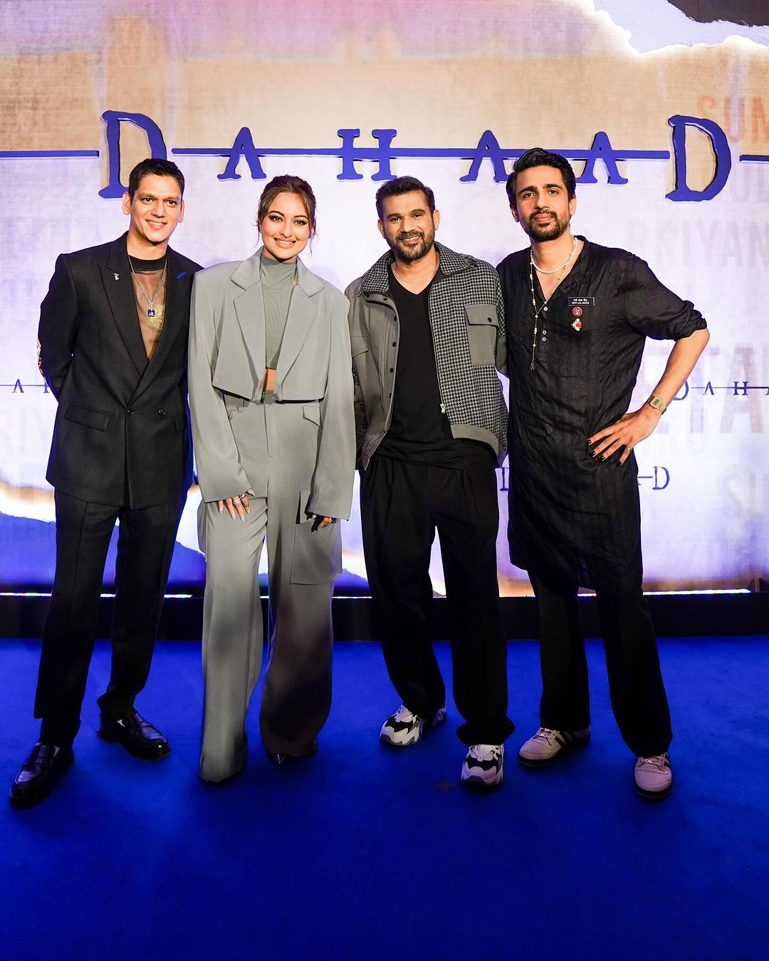 ‘दहाड़’ को पूरा हुआ 1 साल, सोनाक्षी सिन्हा संग विजय वर्मा ने किया ...