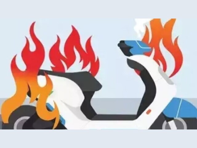 Fire In Electric Scooter: चार्जिंग में लगे इलेक्ट्रिक स्कूटर में ...