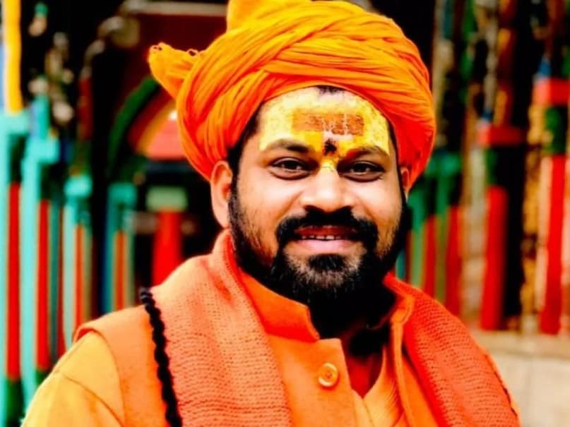 कौन हैं महंत राजू दास? पॉलिटिकल साइंस में ग्रेजुएट, LLB... फिर बन गए ...