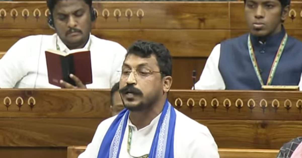 'हमें भी चाहिए चमार रेजीमेंट...' लोकसभा में बोले चंद्रशेखर आजाद, कहा ...