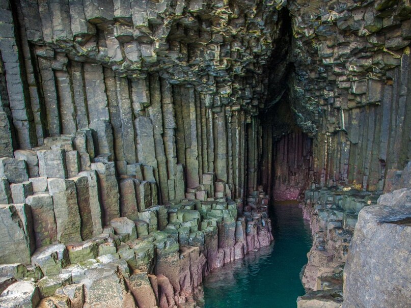 इस गुफा की चट्टानों के आकार करते हैं हैरान, नहीं आते यहां टूरिस्ट, पर ...