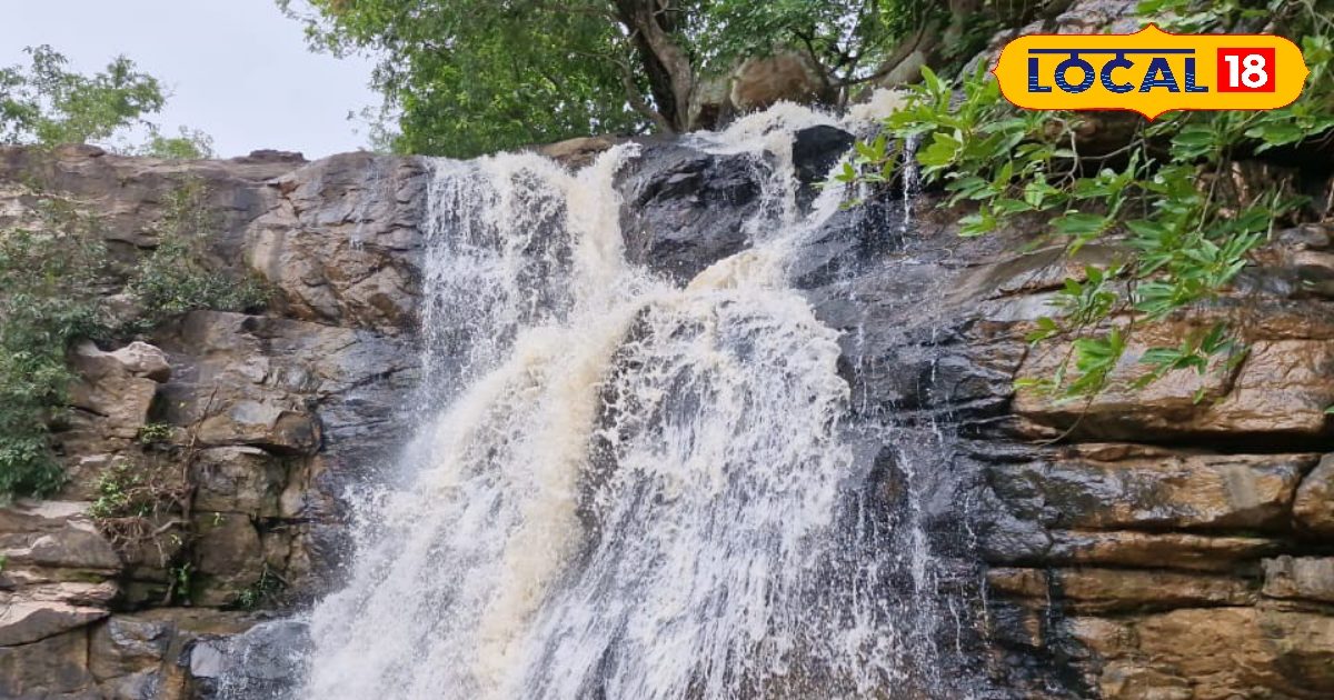 You will be impressed by the beauty of this waterfall of Gumla, you ...