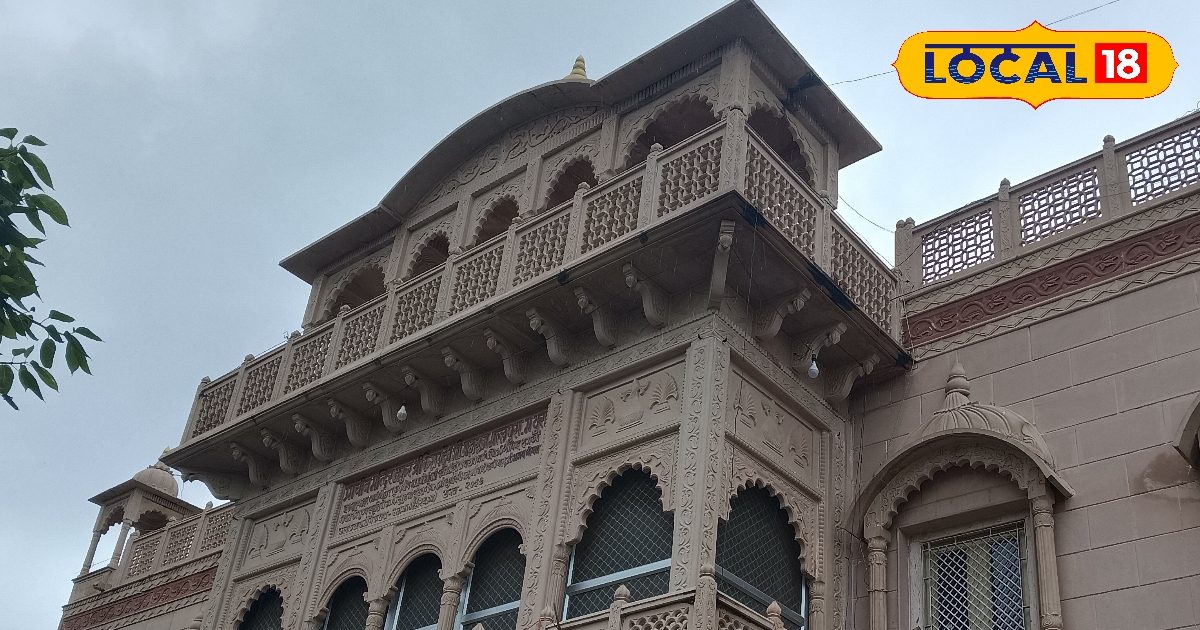 मथुरा के इस मंदिर में एक दिन पहले क्यों मनाया जाता है जन्माष्टमी का ...