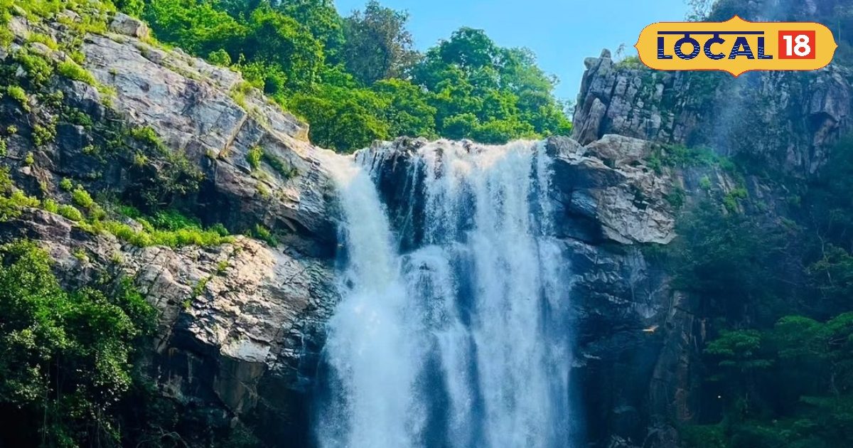 Here in Koderma, you will get to enjoy the mountains and waterfalls of ...