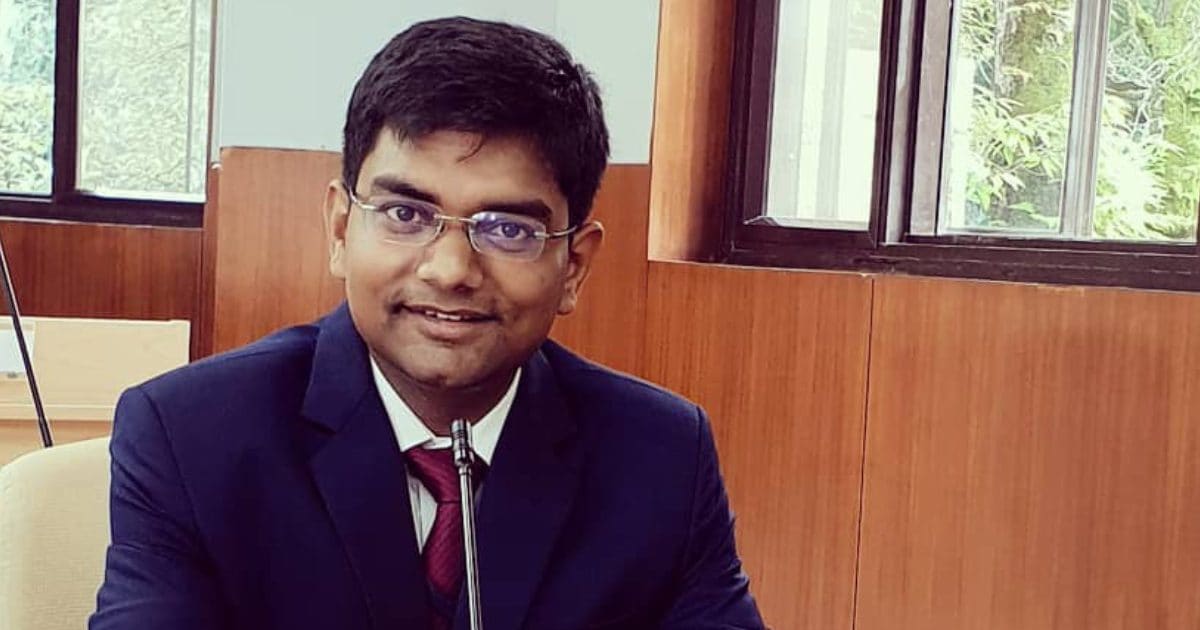 IIT Kanpur से किया बीटेक, तैयारी के लिए की सेल्फ स्टडी, UPSC क्रैक करके ऐसे बने IAS Officer ...