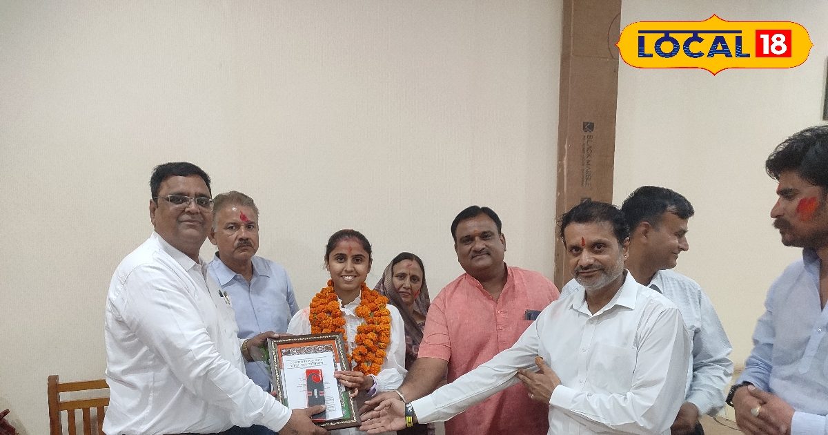 Devyani got success in RJS achieved 26th rank in first attempt father ...