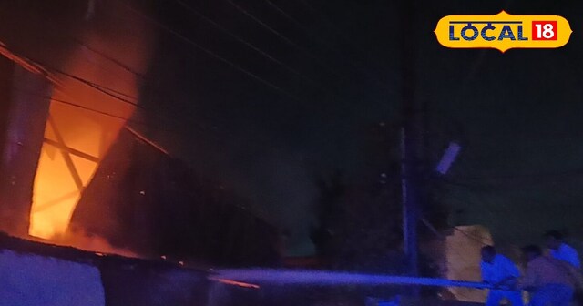 Massive fire breaks out in Hanuman Sizing of Burhanpur, Madhya Pradesh ...