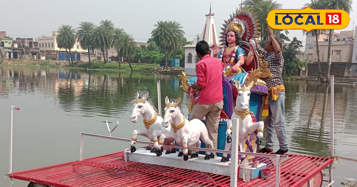 Govindpur Chhath pond of Dhanbad: Permanent idol of Chhathi Maiya and ...