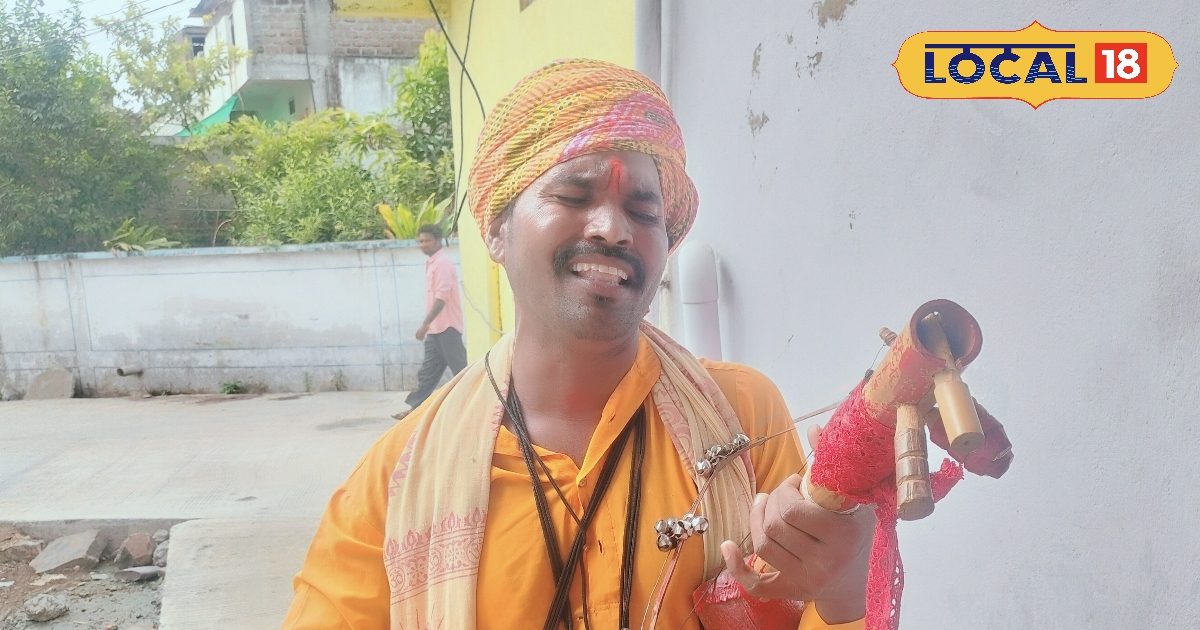 Unique Sarangi made of Ghorpad skin, horse hair and bamboo! Know the ...