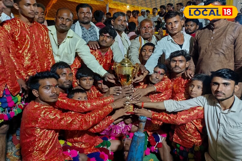 Moniya dance competition concluded at Gaurihar Stadium in Chhatarpur ...