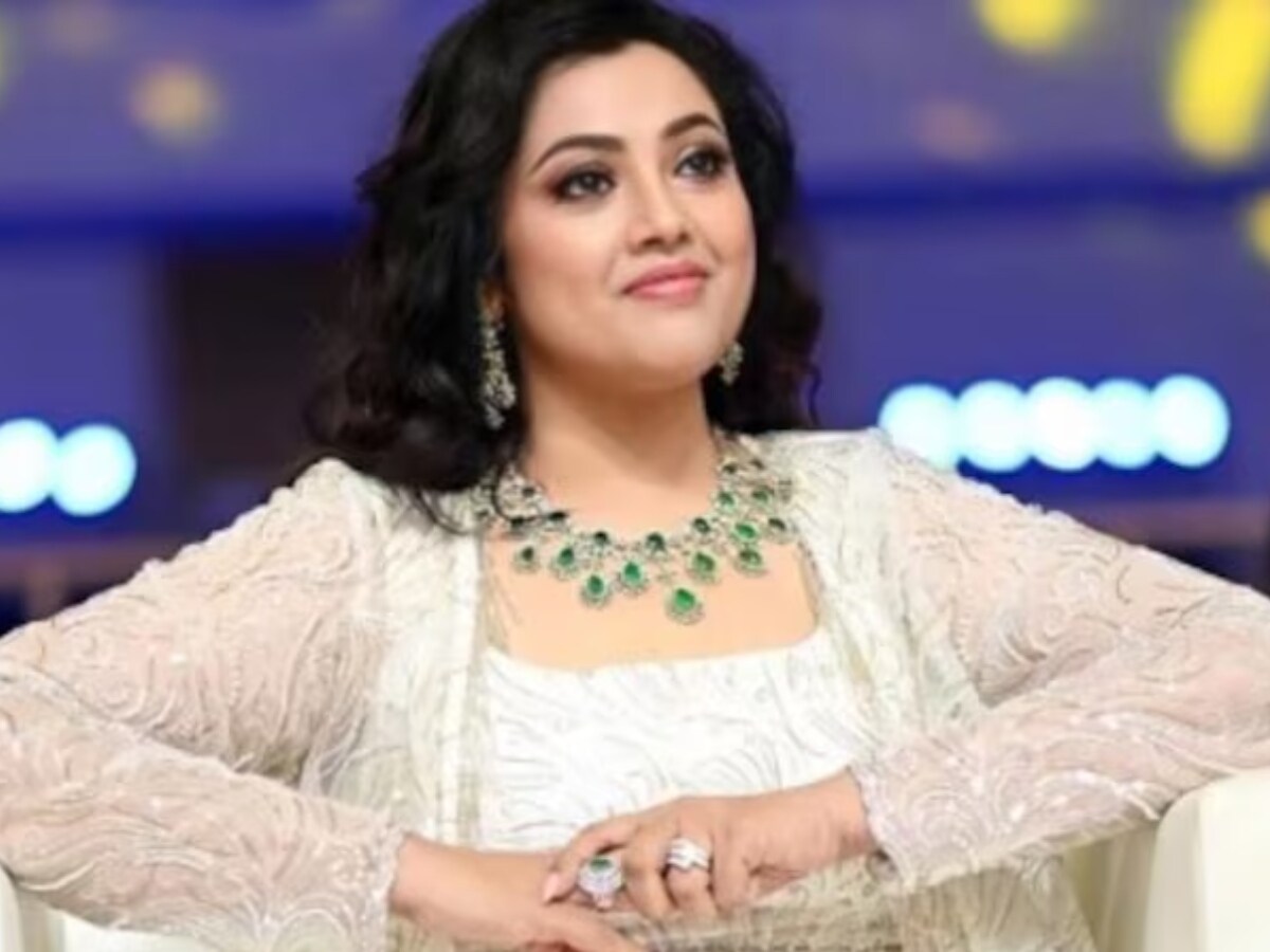 meena south industry top actress career beginnings from child artist to ...