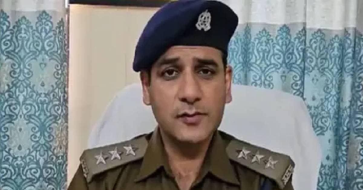 Kanpur : पीएचडी स्टूडेंट से रेप के आरोपी एसीपी मोहसिन खान पर गिरी गाज ...