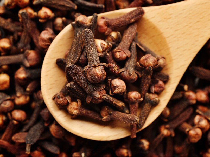 मुंह में डालकर चबाएं यह मामूली चीज, बैक्टीरिया का हो जाएगा खात्मा ! ओरल ...