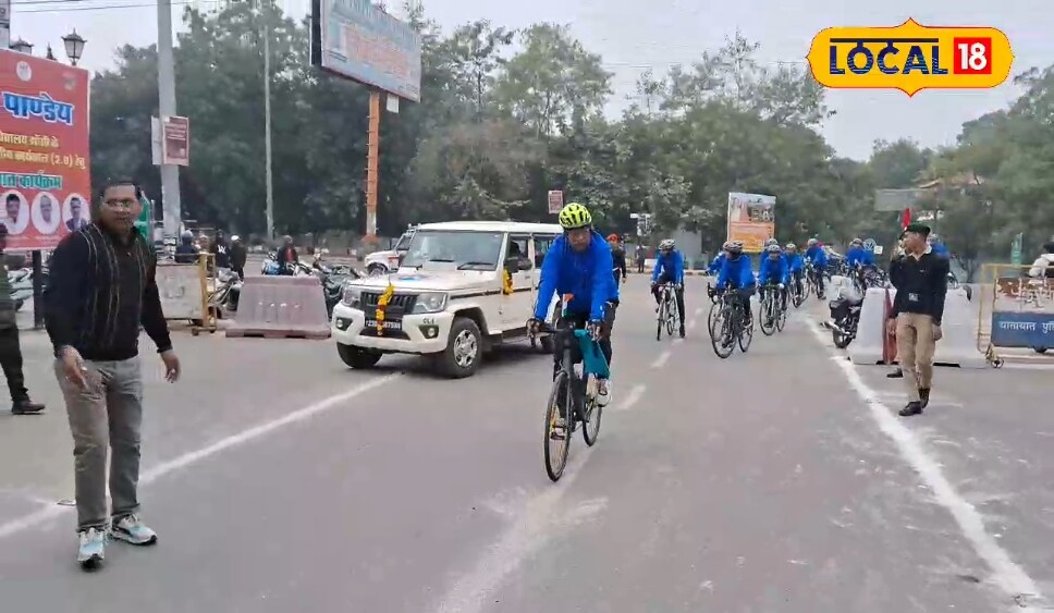 2500 KM की साइकिल रैली से 1857 के वीर सपूतों को याद कर रही NCC, झांसी ...