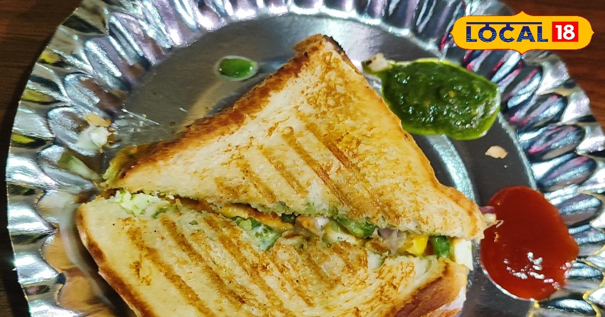Enjoy cheap and delicious sandwiches at The Bihari Brothers stall in ...