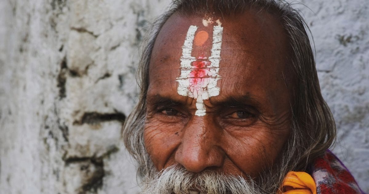 तिलक दिखावा नहीं, इसके वैज्ञानिक फायदे जानकर रह जाएंगे हैरान... जानिए ...